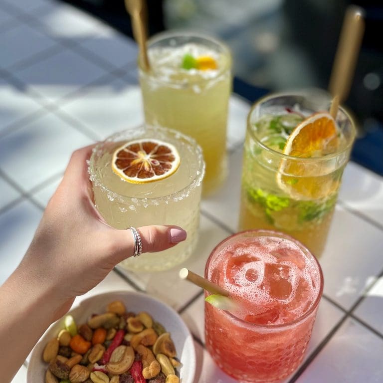 Café One Two Nine - Strathmore Hotel