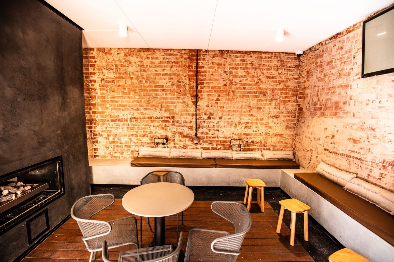 Strathmore Hotel - Adelaide’s best located, most iconic pub