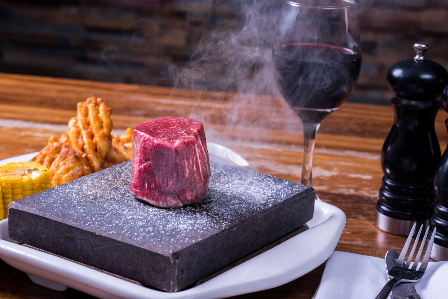 Café One Two Nine - Strathmore Hotel