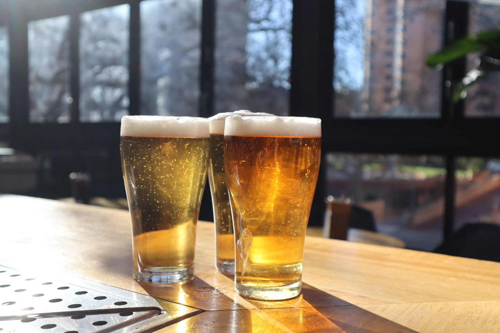 Café One Two Nine - Strathmore Hotel